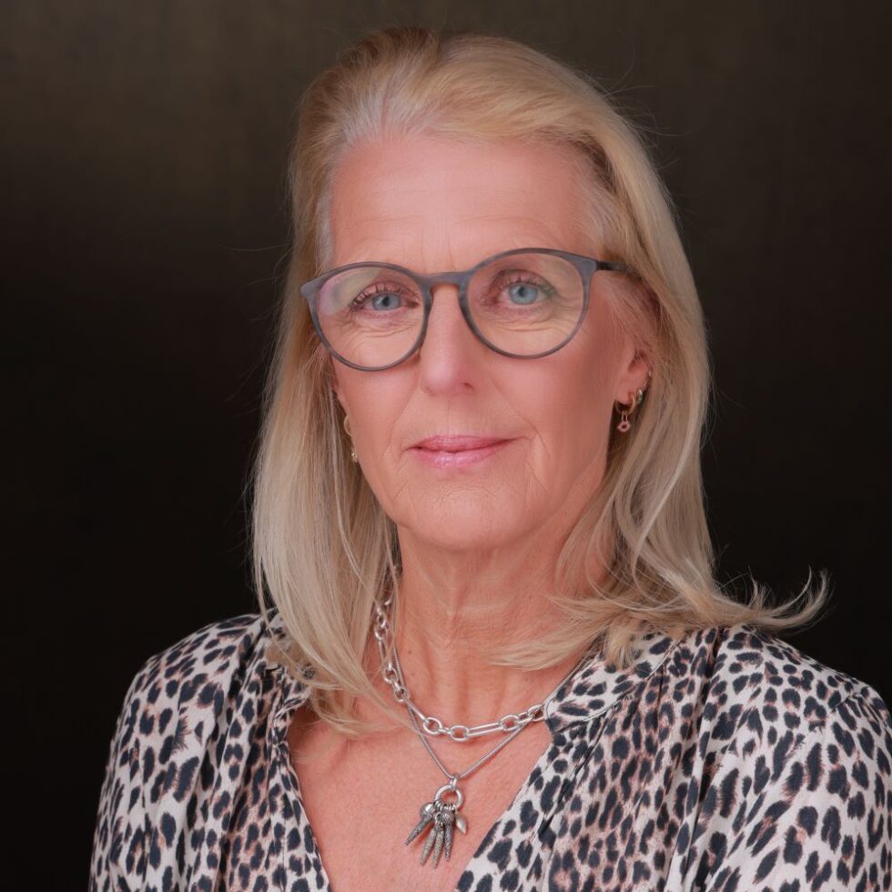 About - Harriet Gordon
